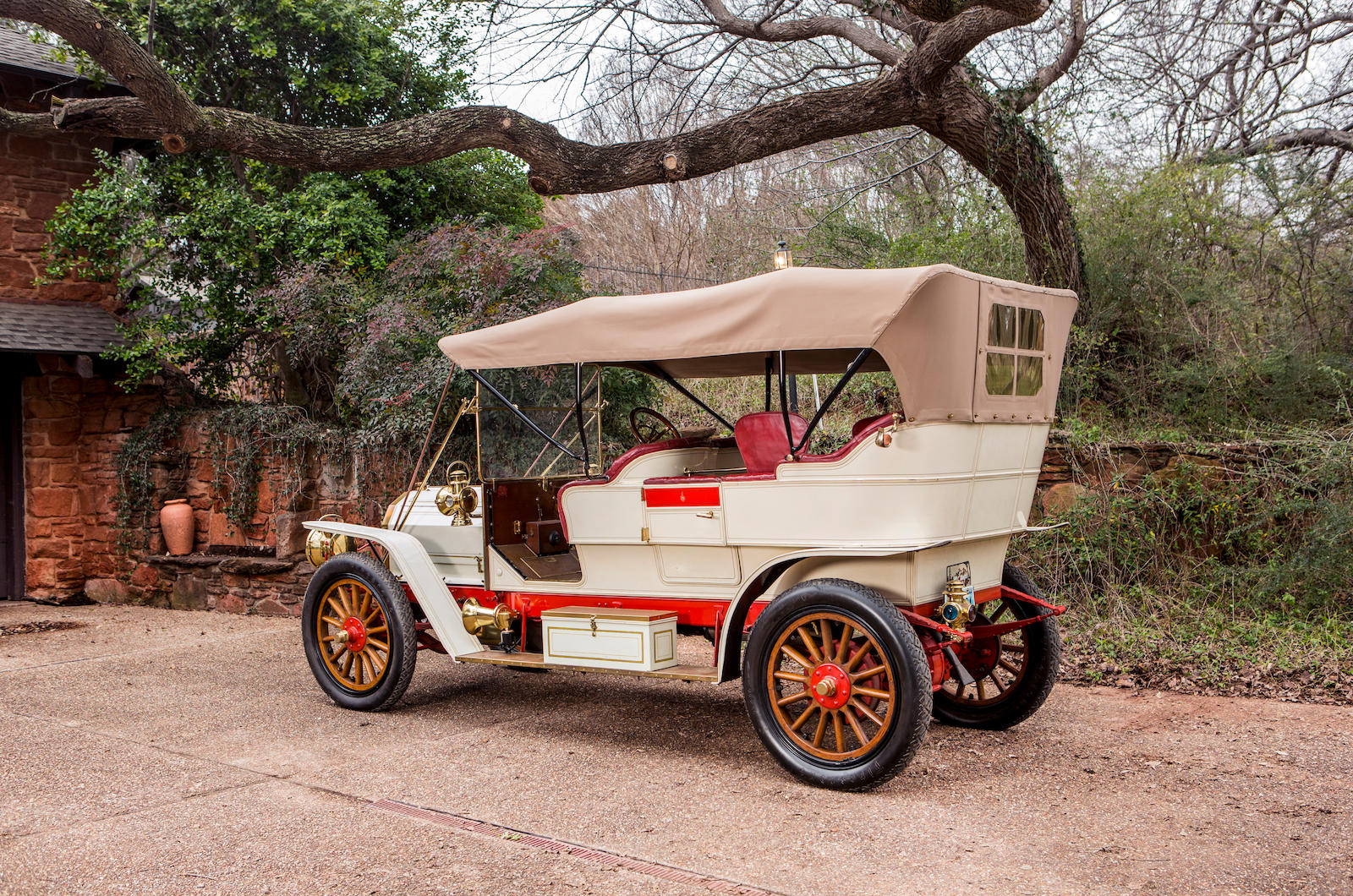 Wonder Welch is a no-reserve, 111-year-old treat | Classic & Sports Car