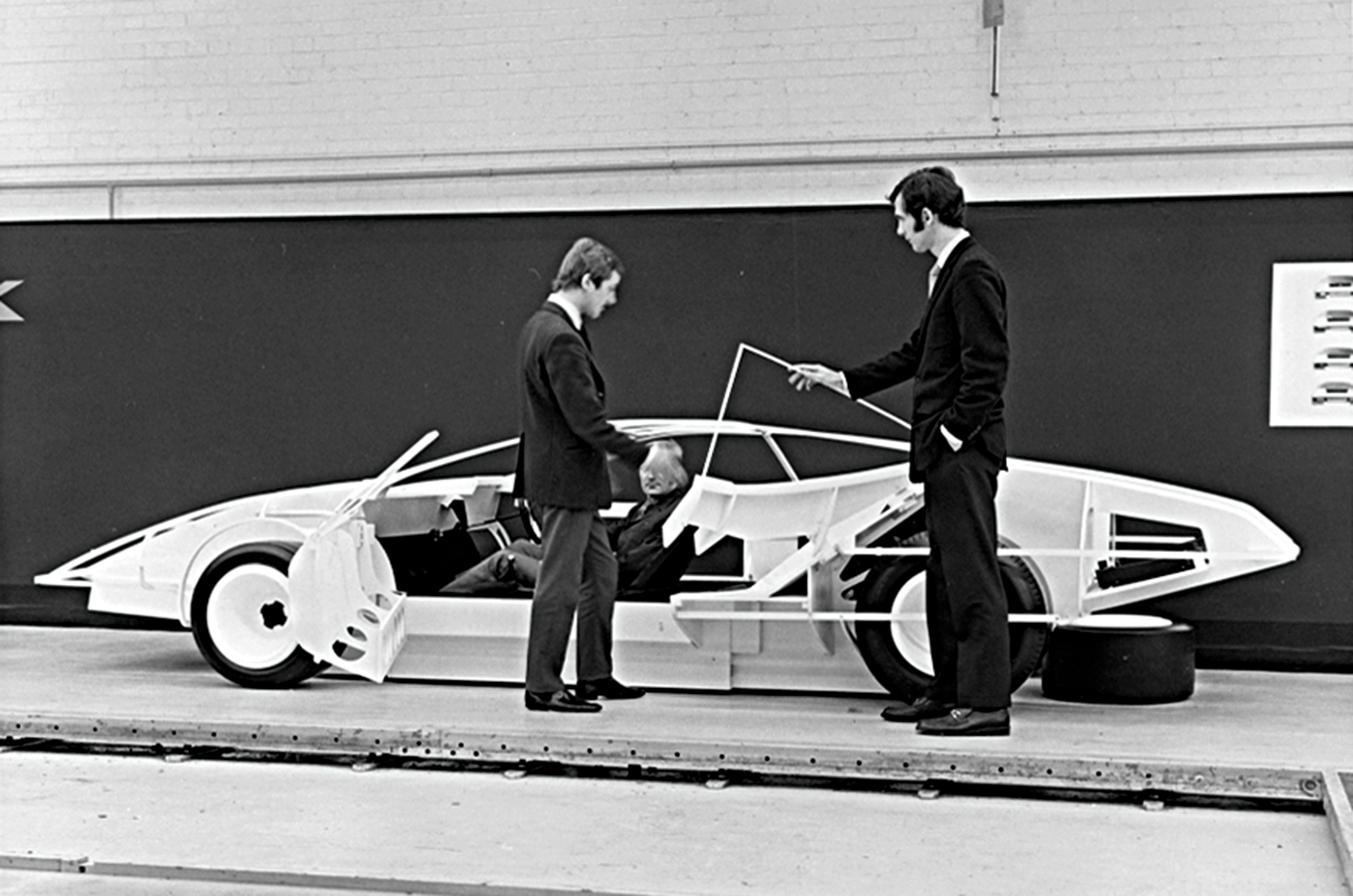 Inside Vauxhall’s space-age SRV concept | Classic & Sports Car