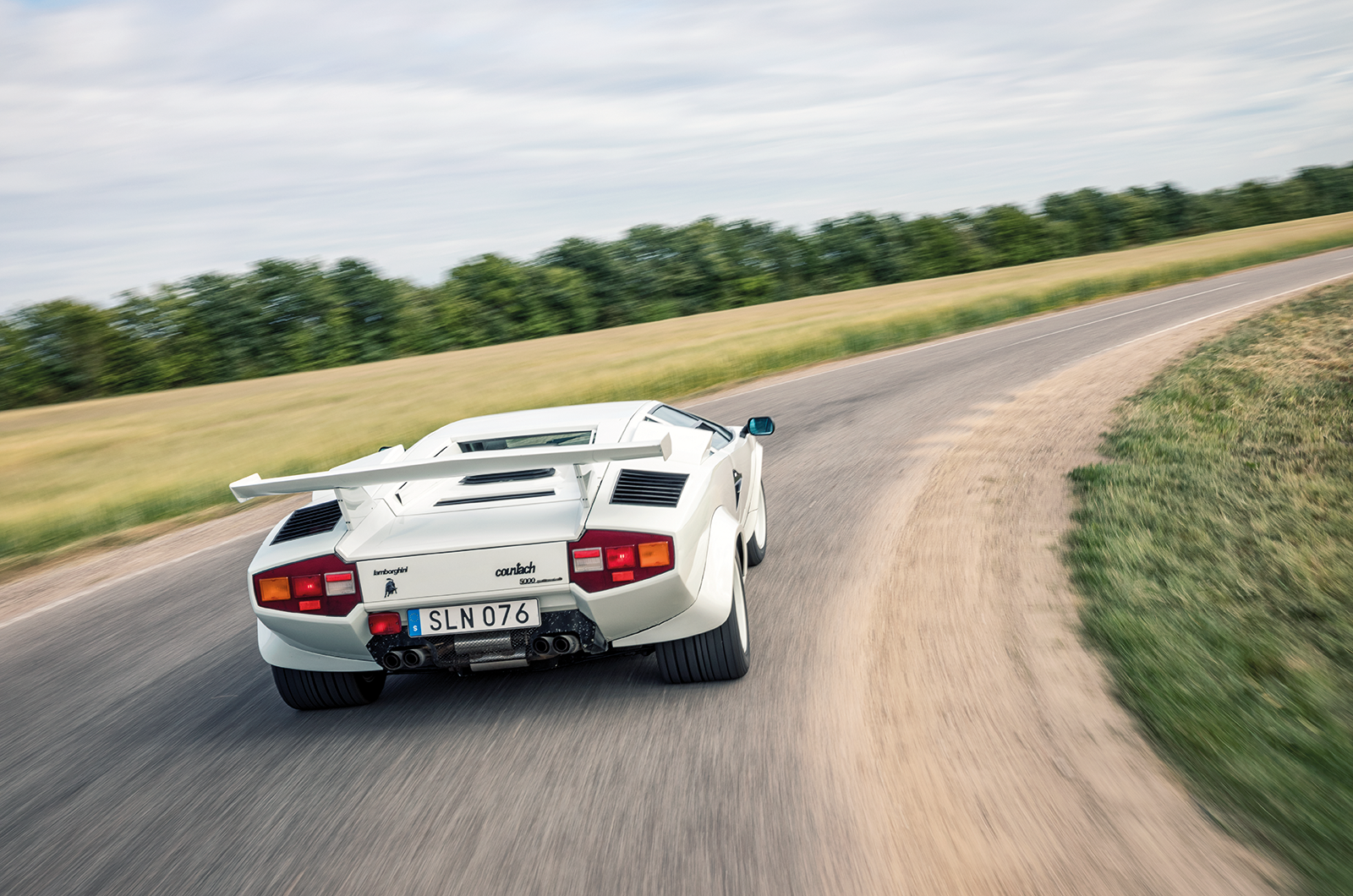 ’80s supercar shootout: Lamborghini Countach vs Porsche 911 turbo vs ...