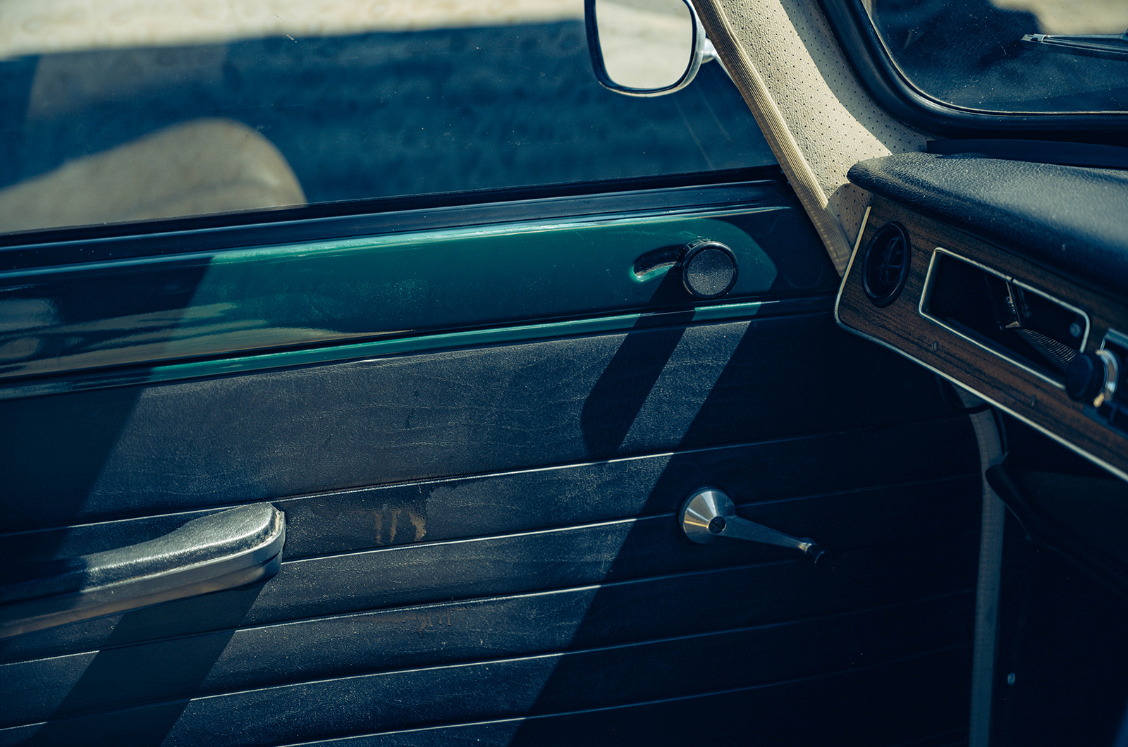 Cheap and cheerful: Moskvich 1500 vs Wartburg Knight vs Lada 1200 ...