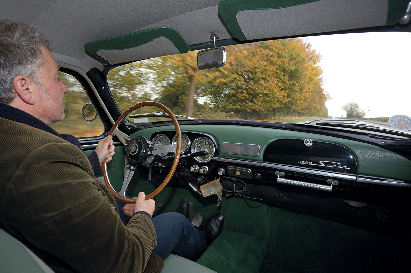 Alfa Romeo 1900 Super vs 2600 Berlina: a brave new world | Classic ...