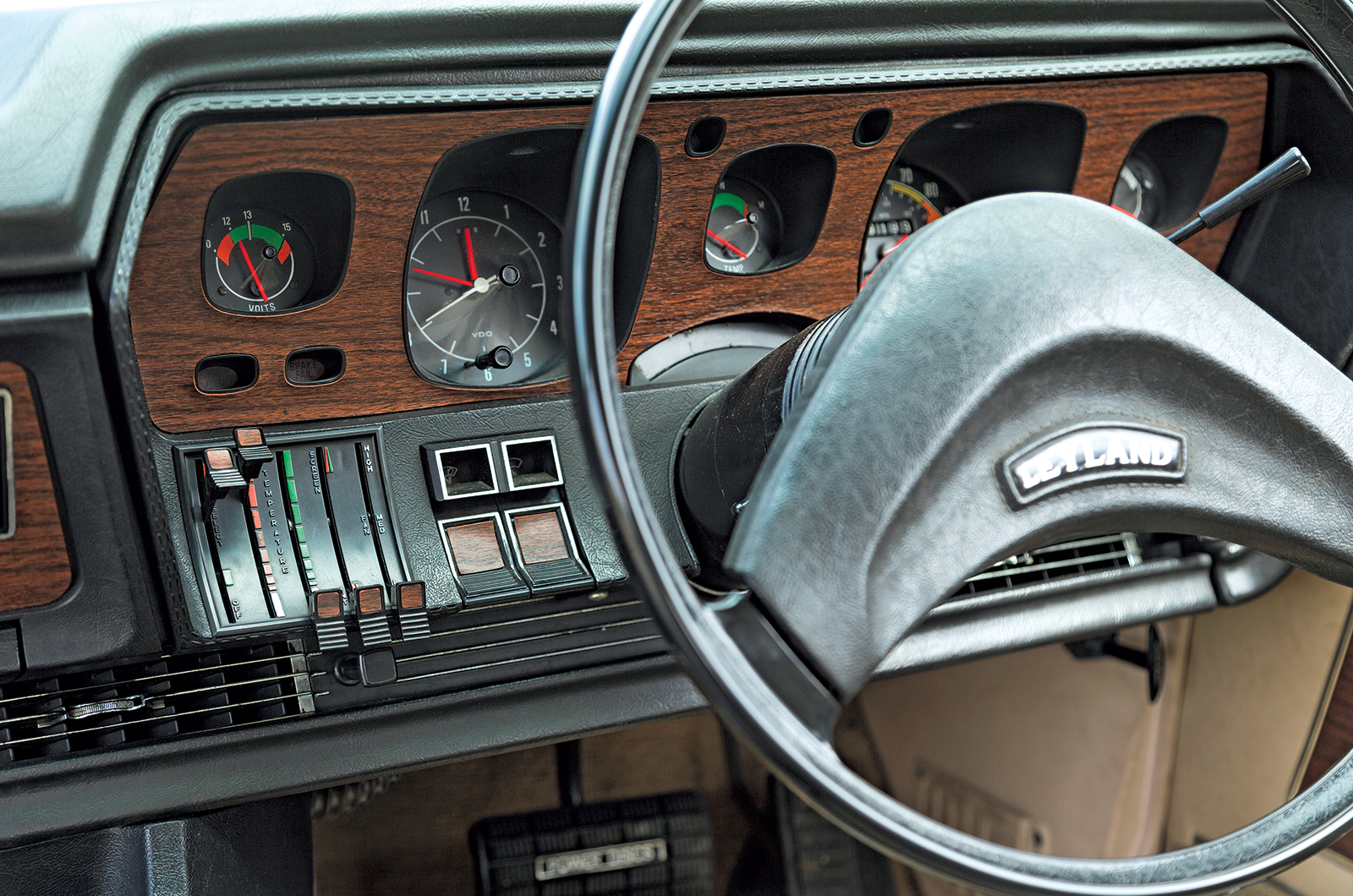 Leyland P76: a great Briton Down Under | Classic & Sports Car