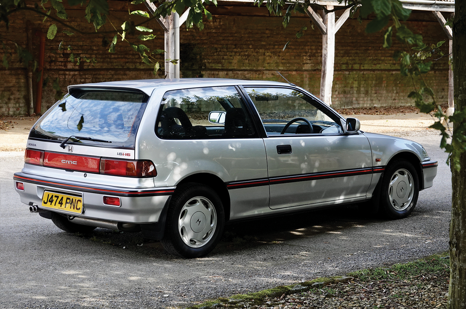 Your classic: Honda Civic 1.6i-16 | Classic & Sports Car