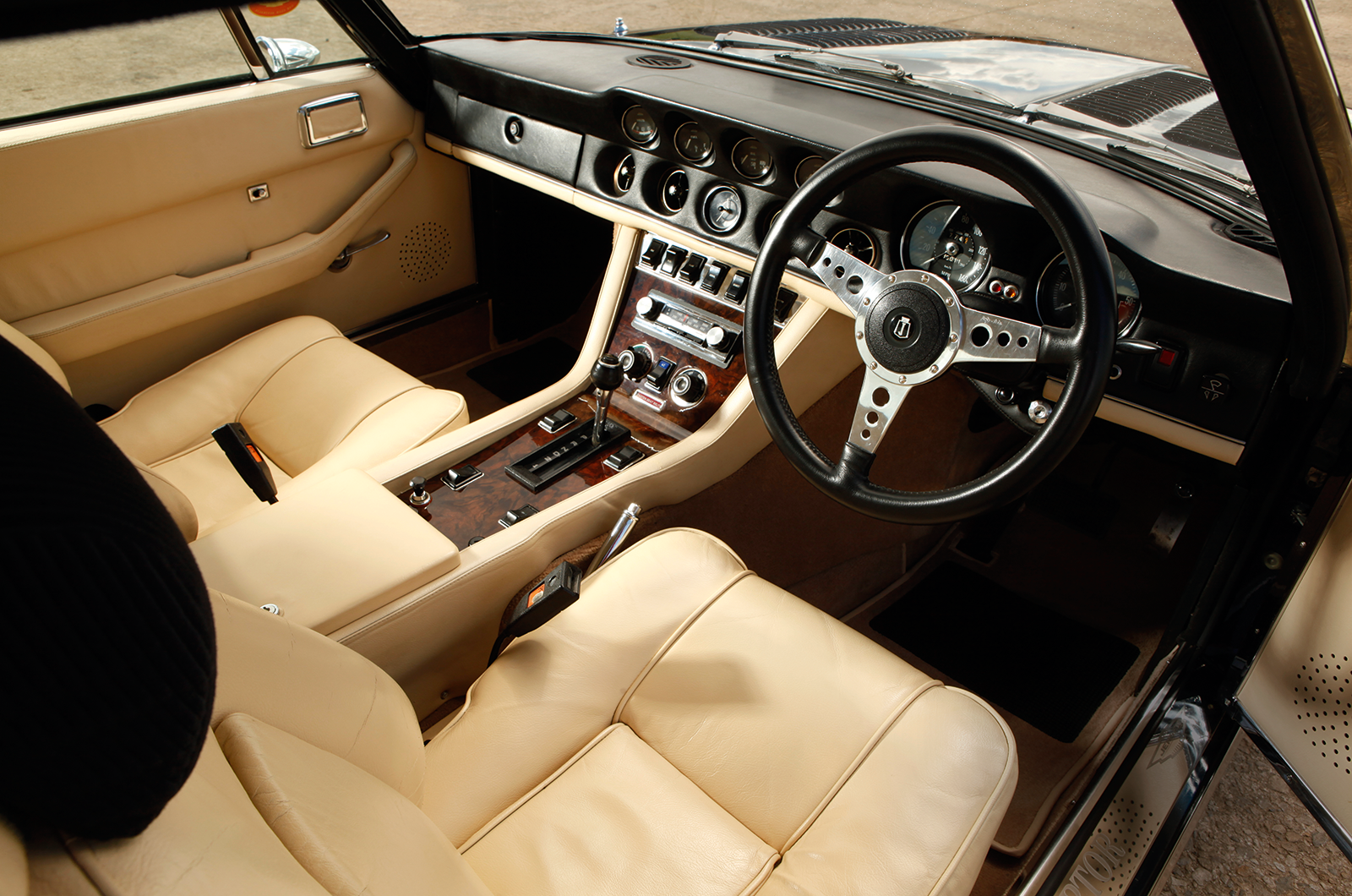 Aston Martin V8 vs Jensen Interceptor III: GT showdown | Classic ...