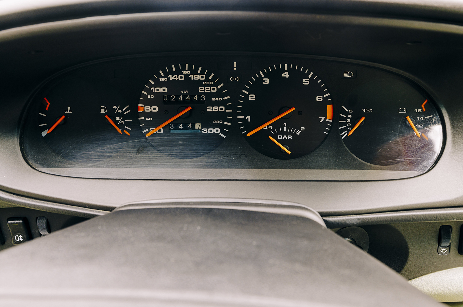 Porsche 944 turbo: under pressure | Classic & Sports Car