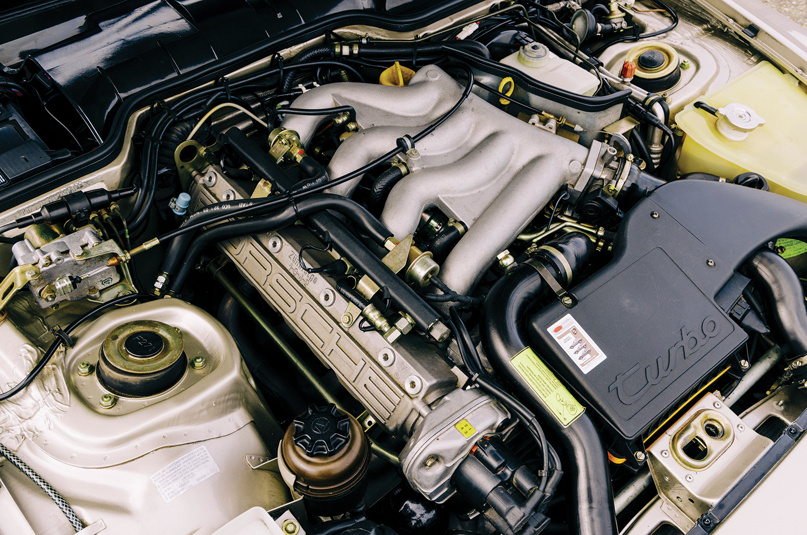 Porsche 944 turbo: under pressure | Classic & Sports Car