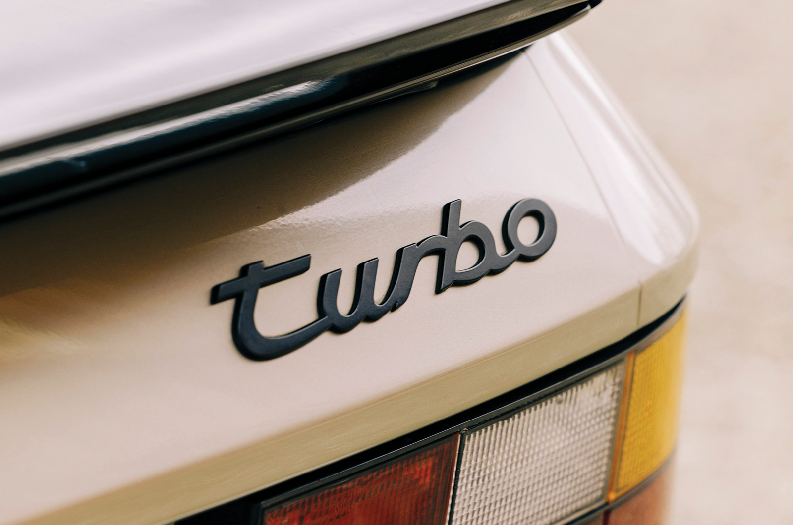 Porsche 944 turbo: under pressure | Classic & Sports Car