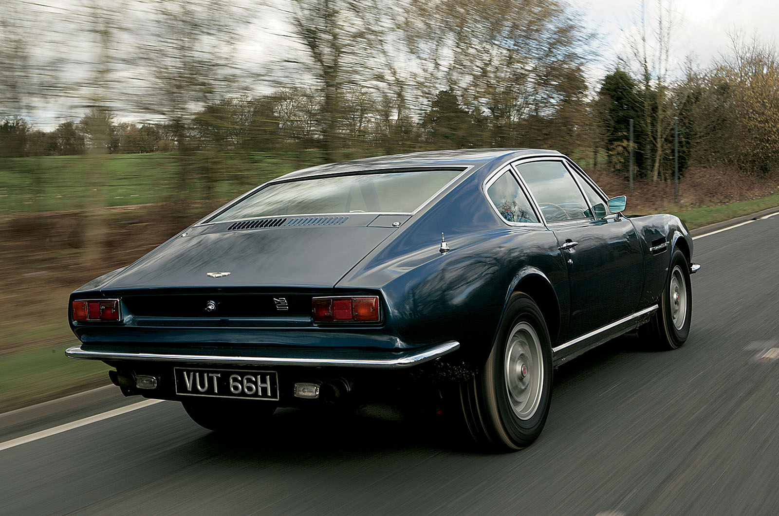 Aston Martin DBS V8 vs Jensen Interceptor SP vs Gordon-Keeble GK1 ...