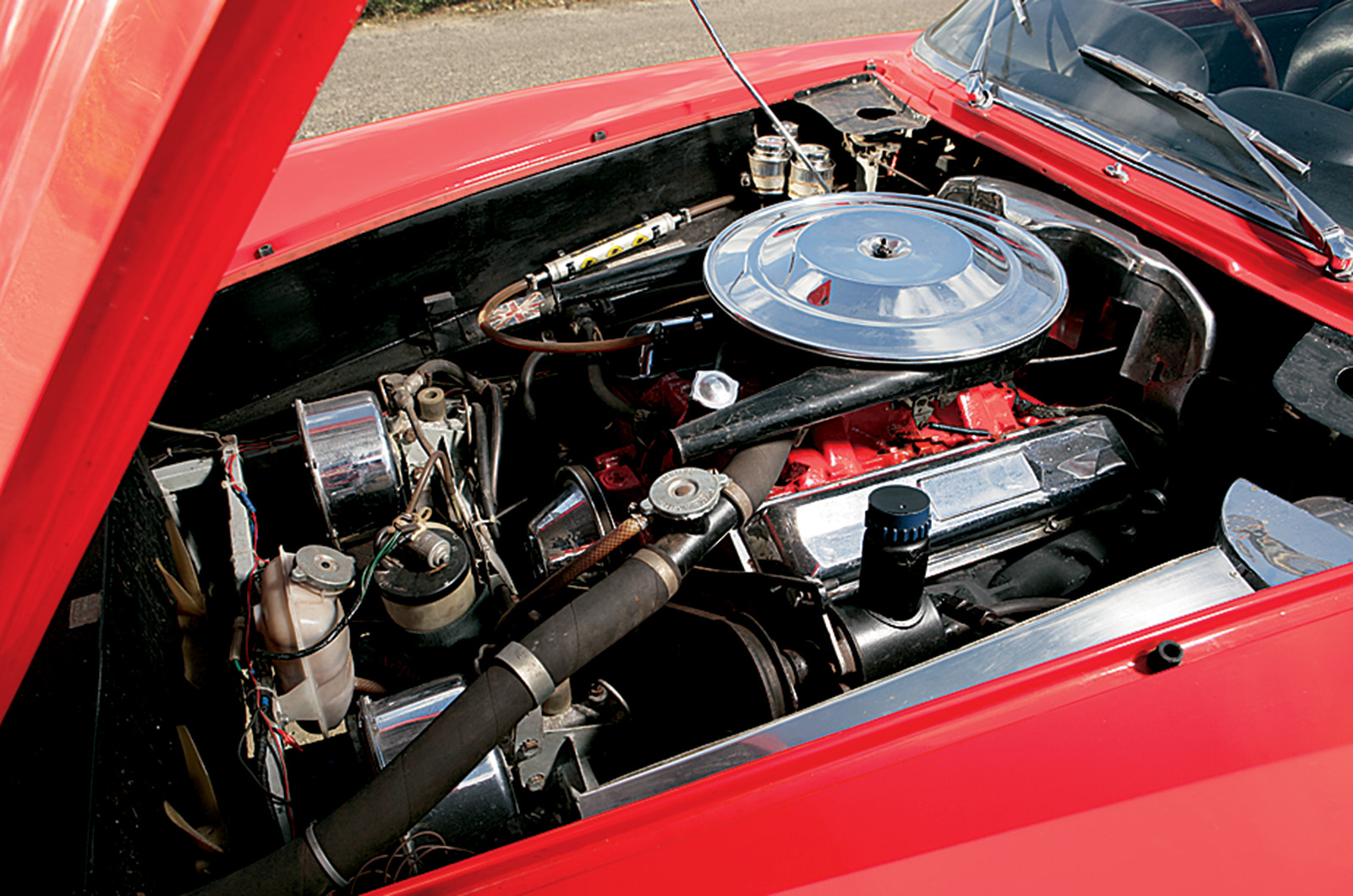 Aston Martin DBS V8 vs Jensen Interceptor SP vs Gordon-Keeble GK1 ...