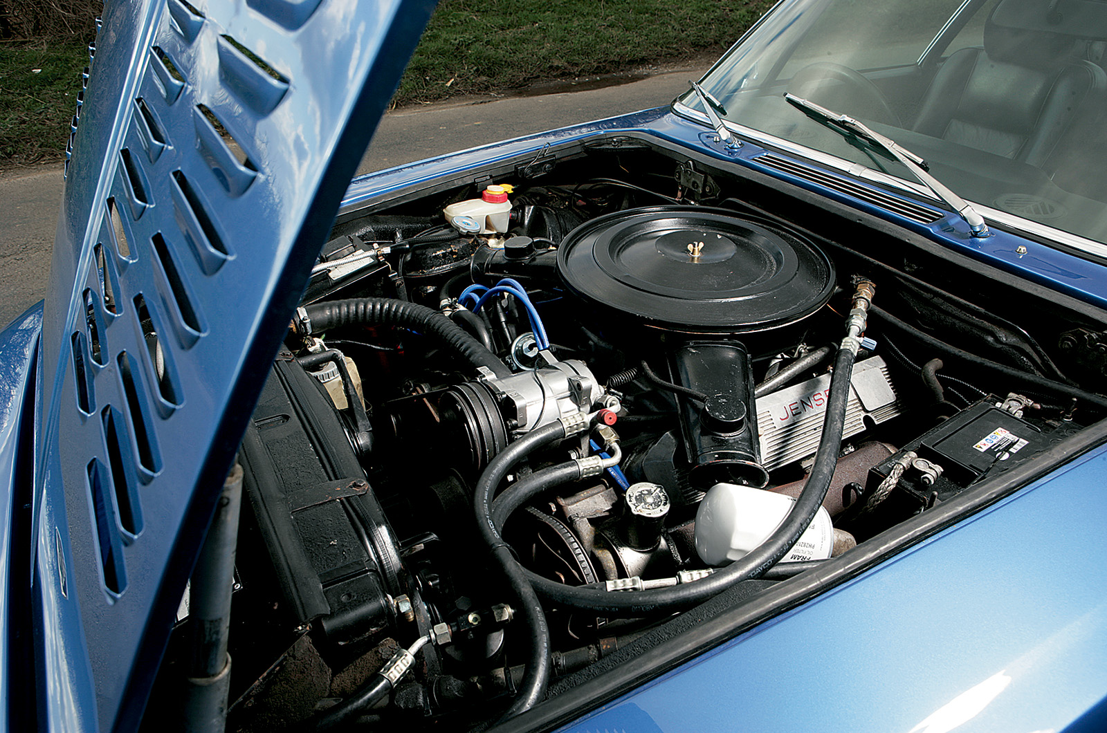 Aston Martin DBS V8 vs Jensen Interceptor SP vs Gordon-Keeble GK1 ...