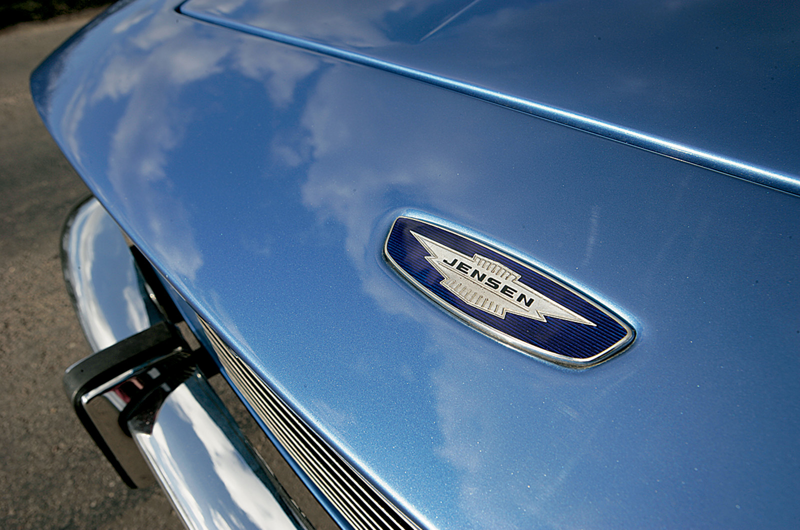 Aston Martin DBS V8 vs Jensen Interceptor SP vs Gordon-Keeble GK1 ...