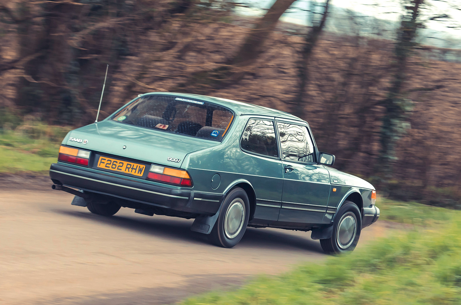 Saab 900s: safe as houses | Classic & Sports Car