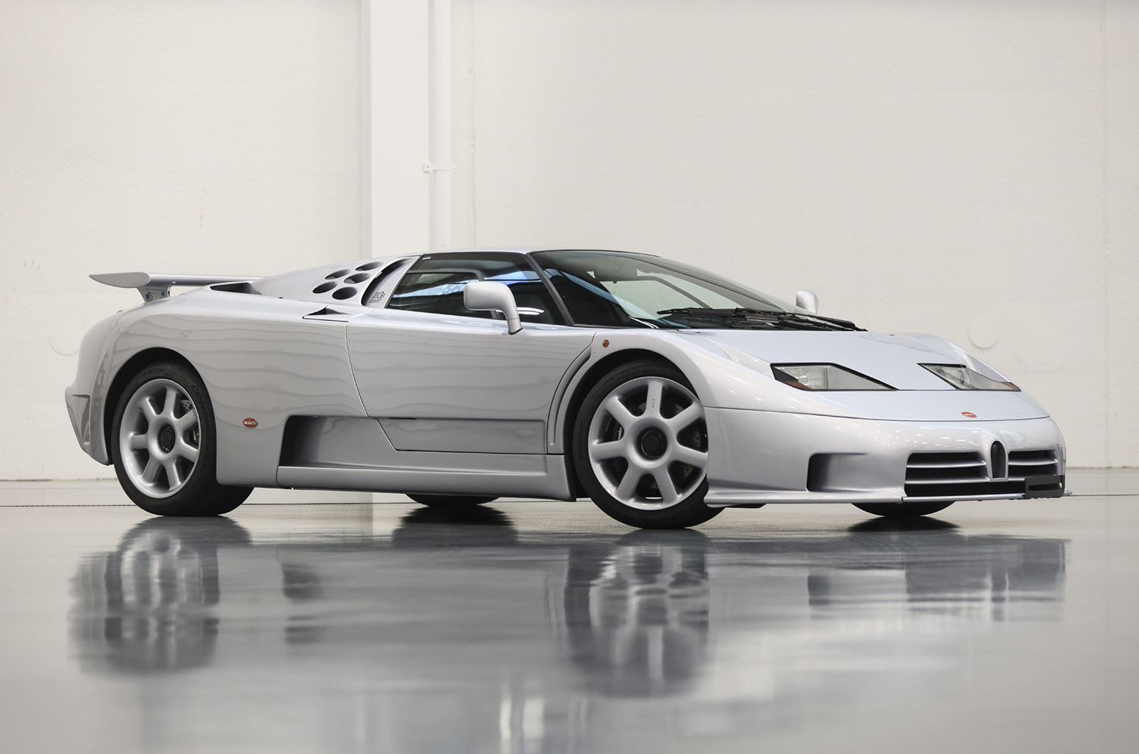 Can this Bugatti EB110 Super Sport break its own record? | Classic ...