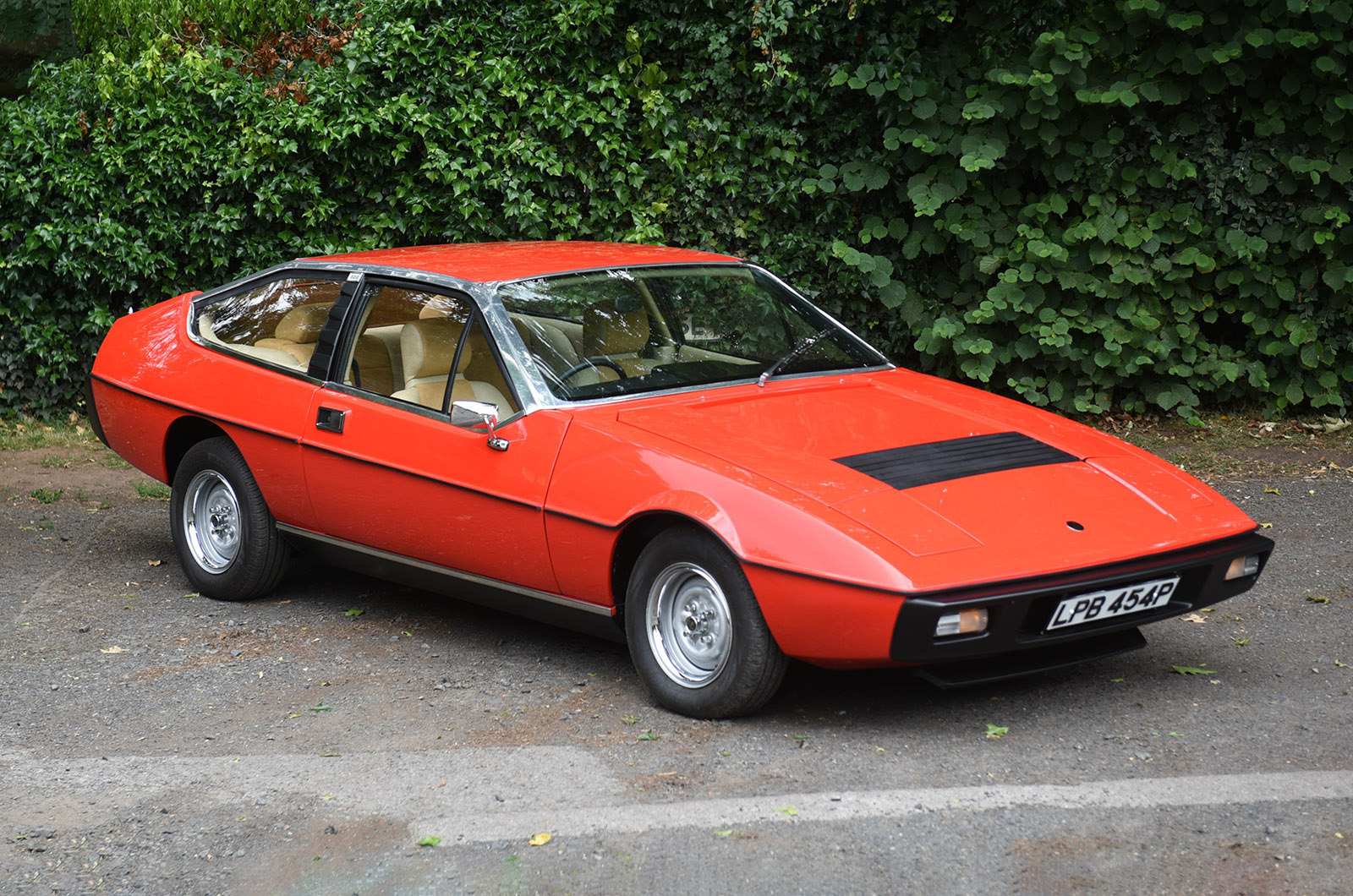 First Lotus Éclat for sale | Classic & Sports Car