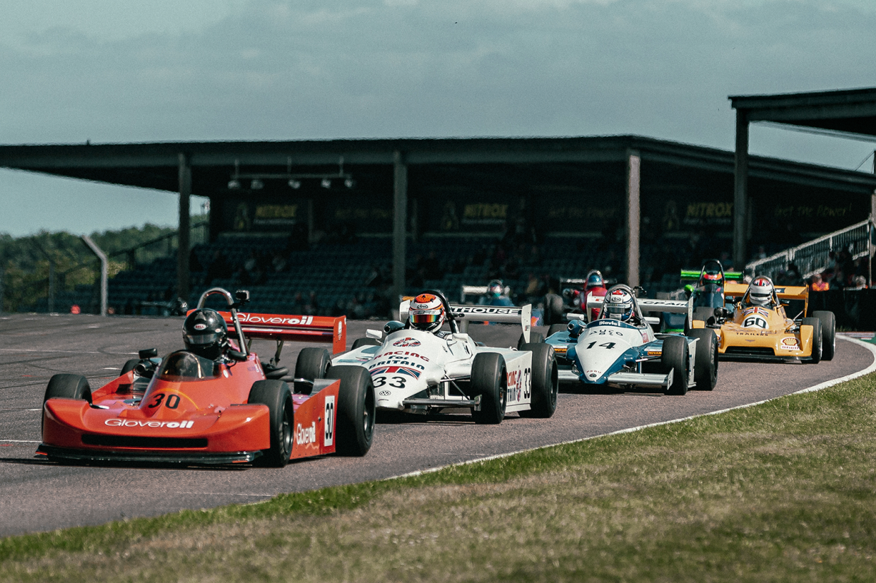 Thruxton Retro | Classic & Sports Car