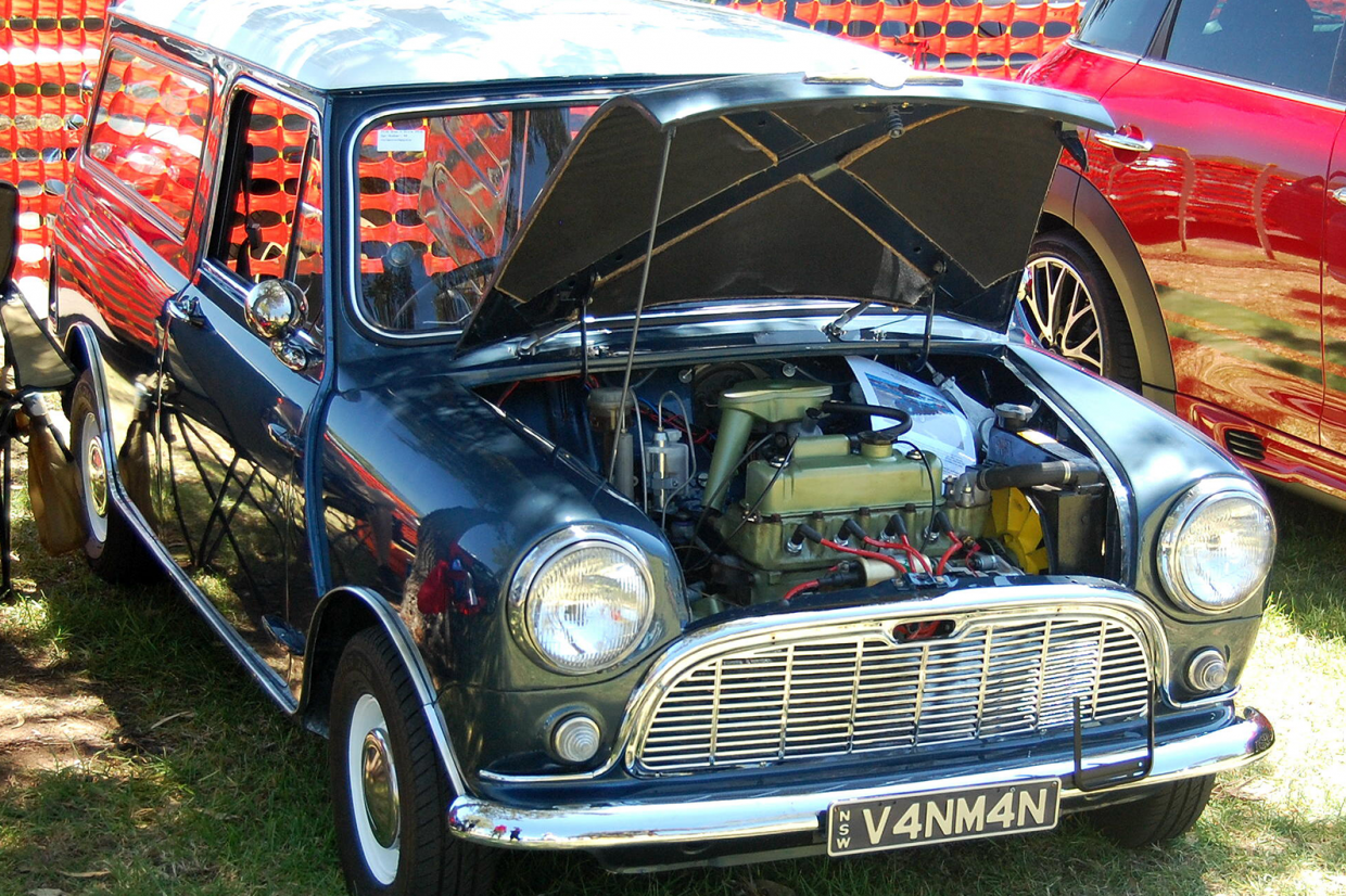 Minis shine in the sun at Australian meet | Classic & Sports Car