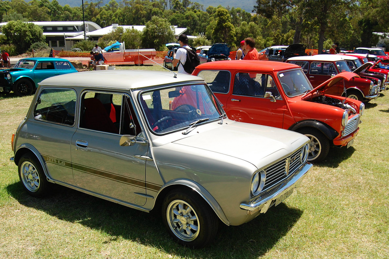 Minis shine in the sun at Australian meet | Classic & Sports Car