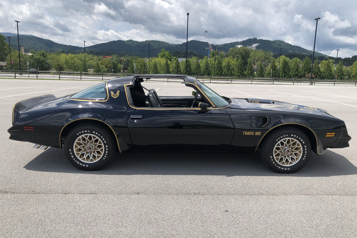 Burt Reynolds’ cars will be auctioned next Saturday | Classic & Sports Car