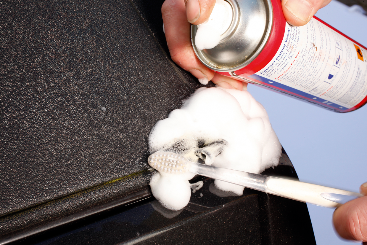 How to... clean and care for your classic car’s hood | Classic & Sports Car