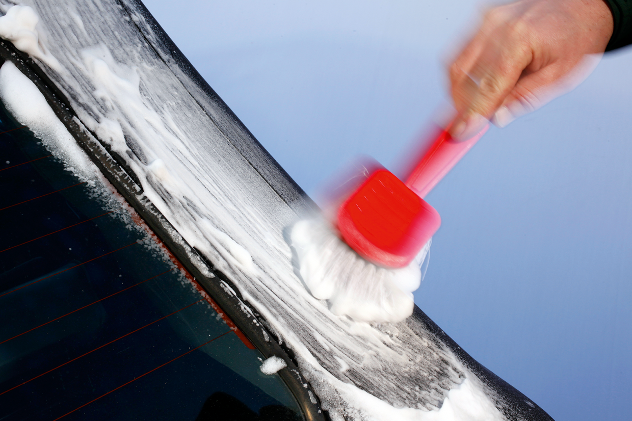 How to... clean and care for your classic car’s hood | Classic & Sports Car