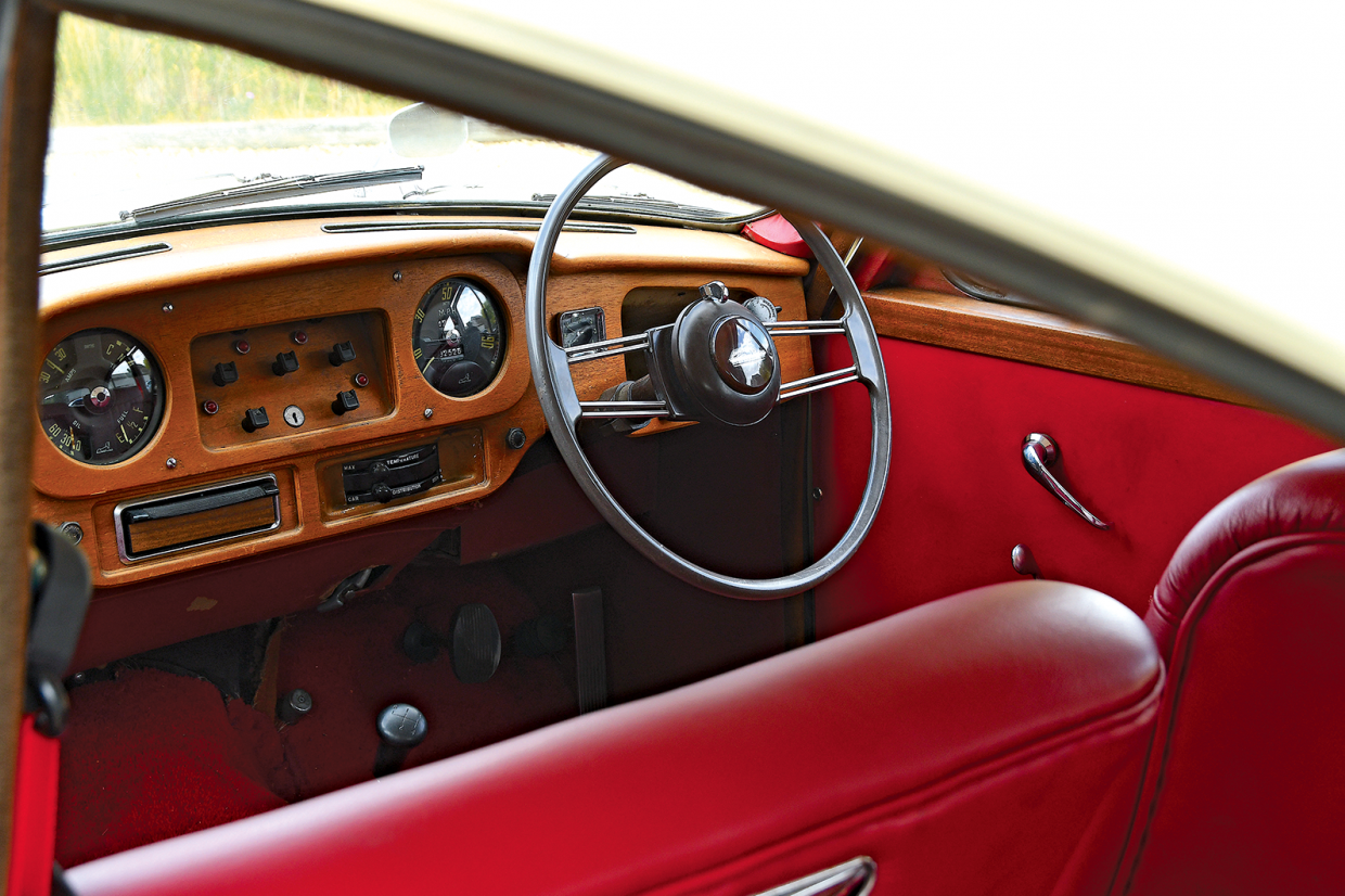 Riley Pathfinder vs Armstrong Siddeley 236: the end of the line ...