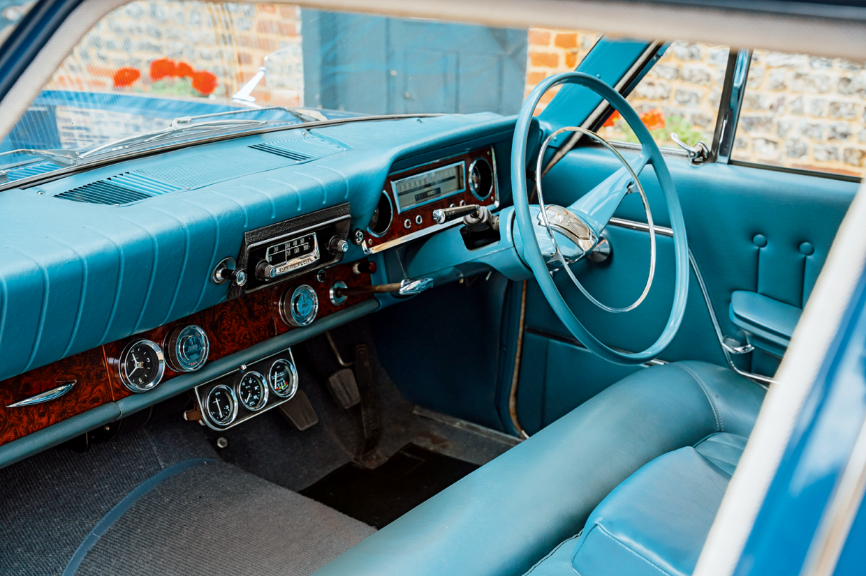 Austin A110 Westminster vs Ford Zodiac MkIII vs Vauxhall Cresta PB ...