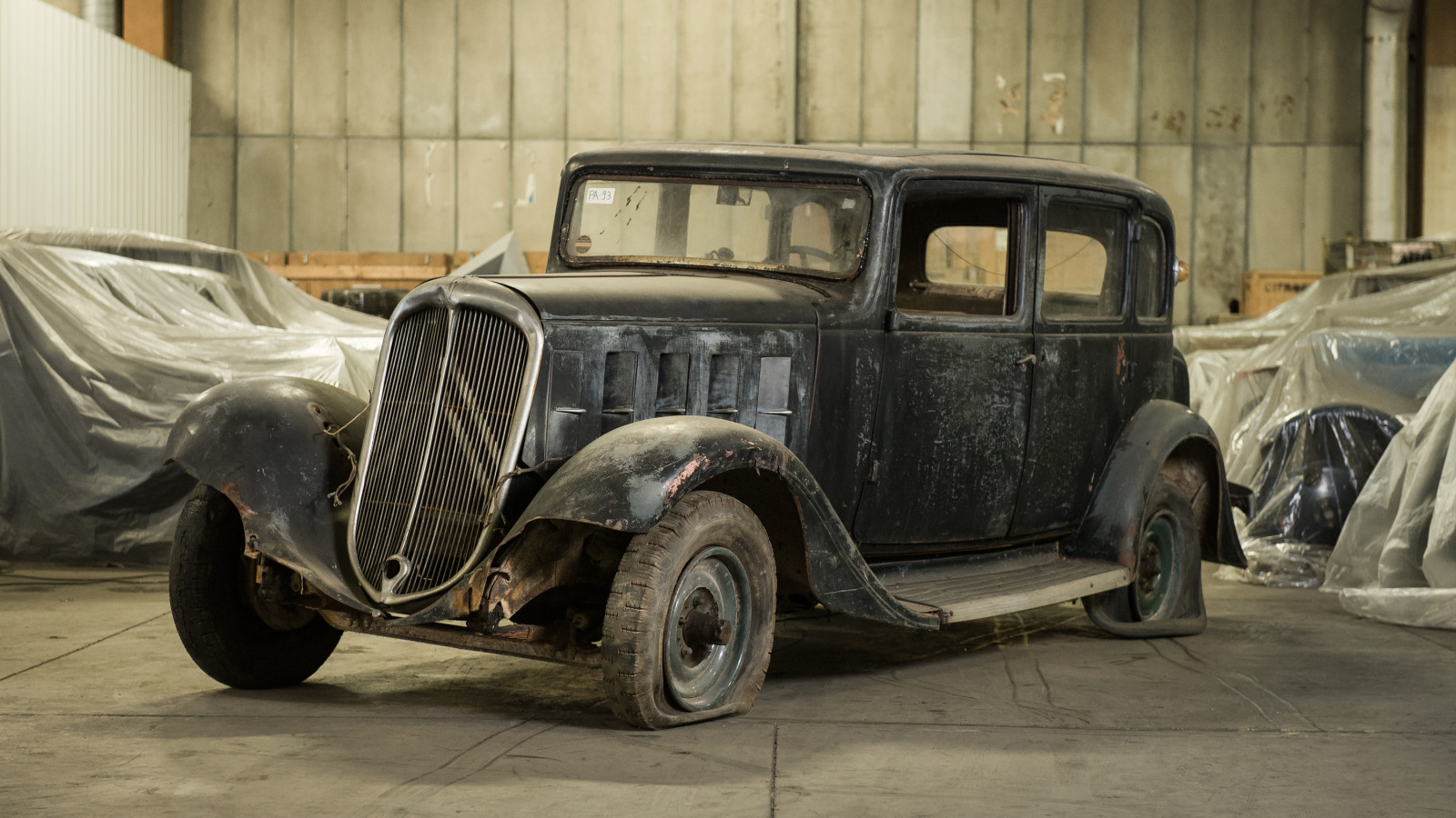 Incredible hoard of forgotten classic cars to be sold at auction ...