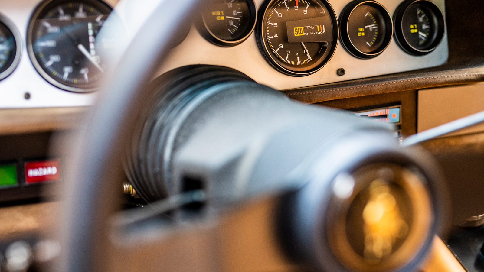 lamborghini countach speedometer