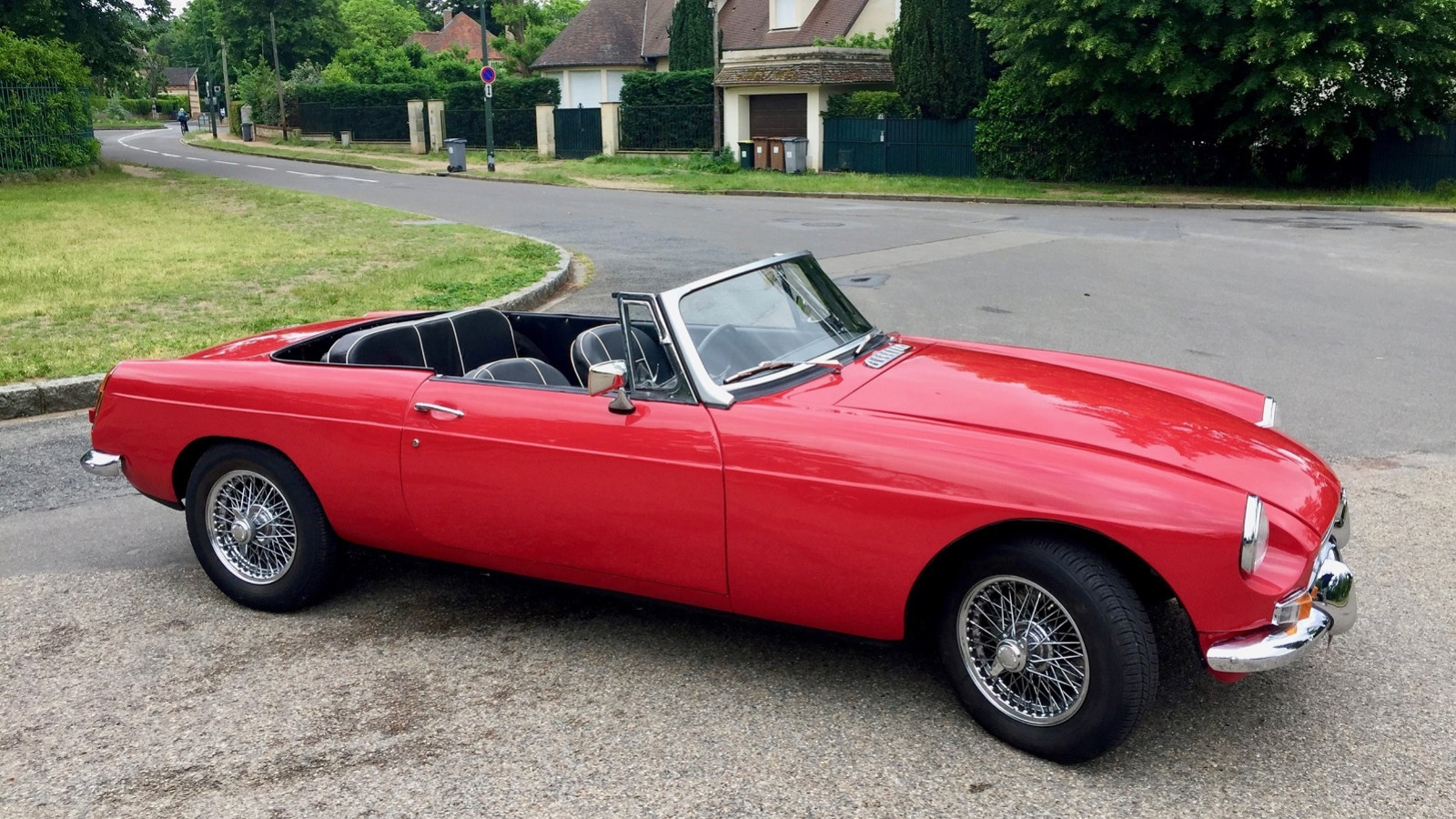 60 years of the MGB in 30 cars | Classic & Sports Car