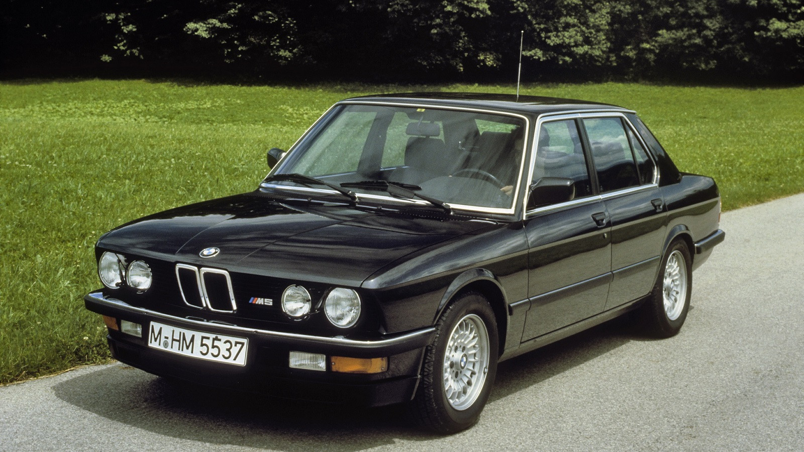 50 years of the BMW 5 Series | Classic & Sports Car