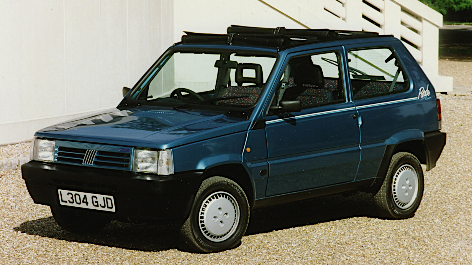 30 wonderfully utilitarian classic cars | Classic & Sports Car