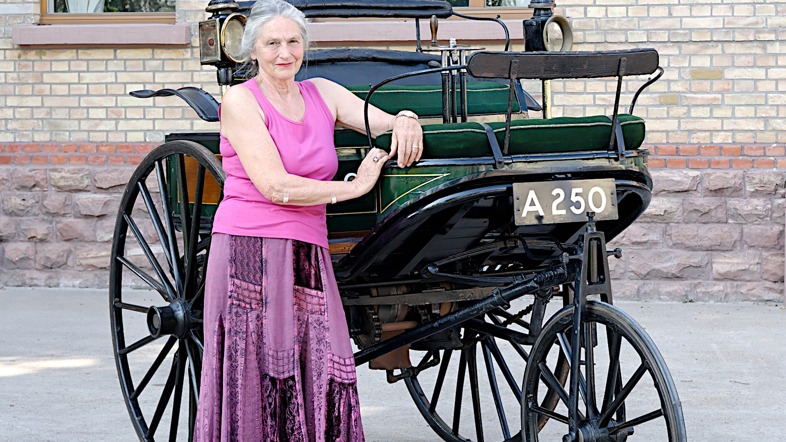 12 great female drivers | Classic & Sports Car