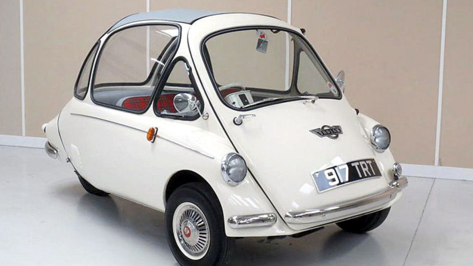 20 striking classics in this huge collection | Classic & Sports Car