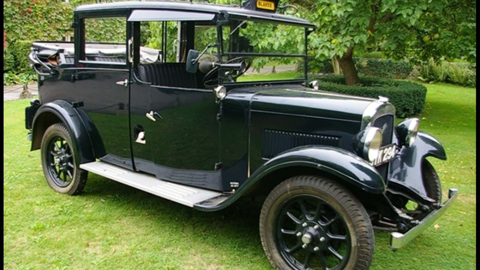 20 striking classics in this huge collection | Classic & Sports Car