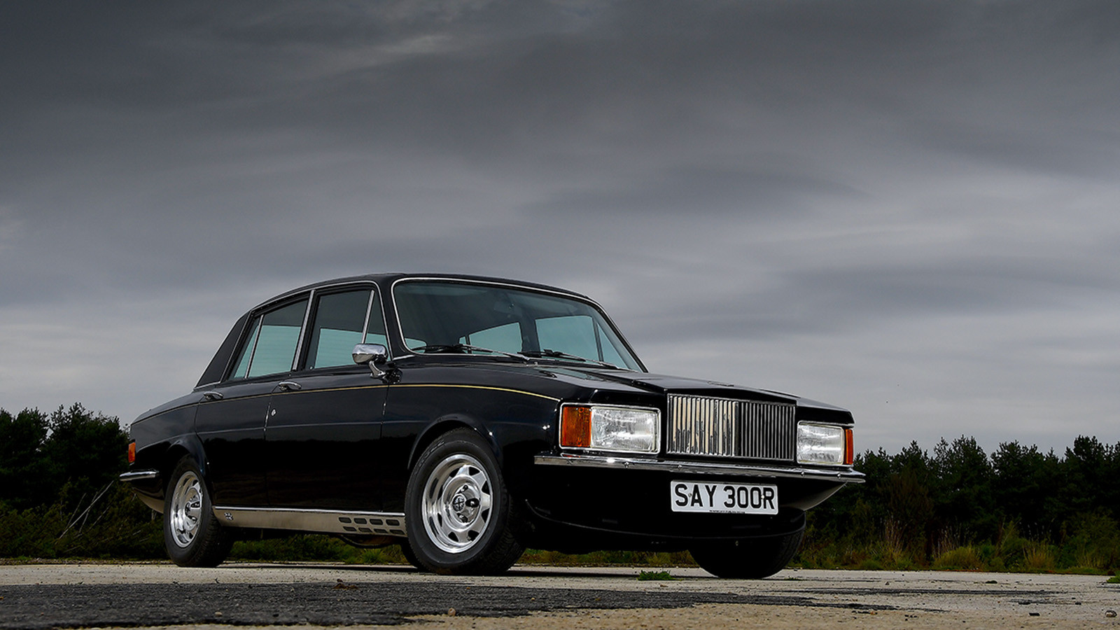 25 compact luxury cars | Classic & Sports Car