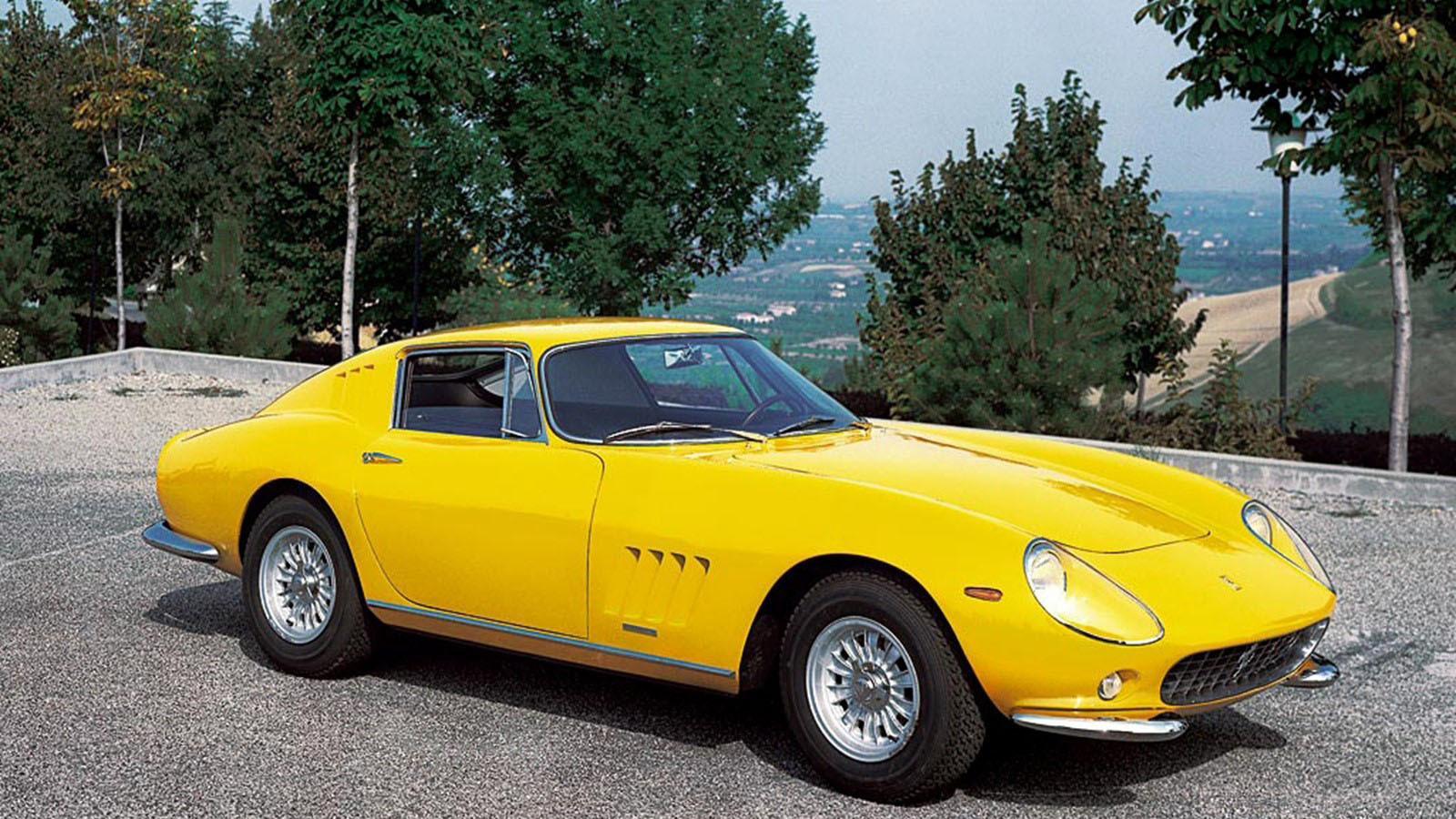 Ferrari 275 at 60 | Classic & Sports Car