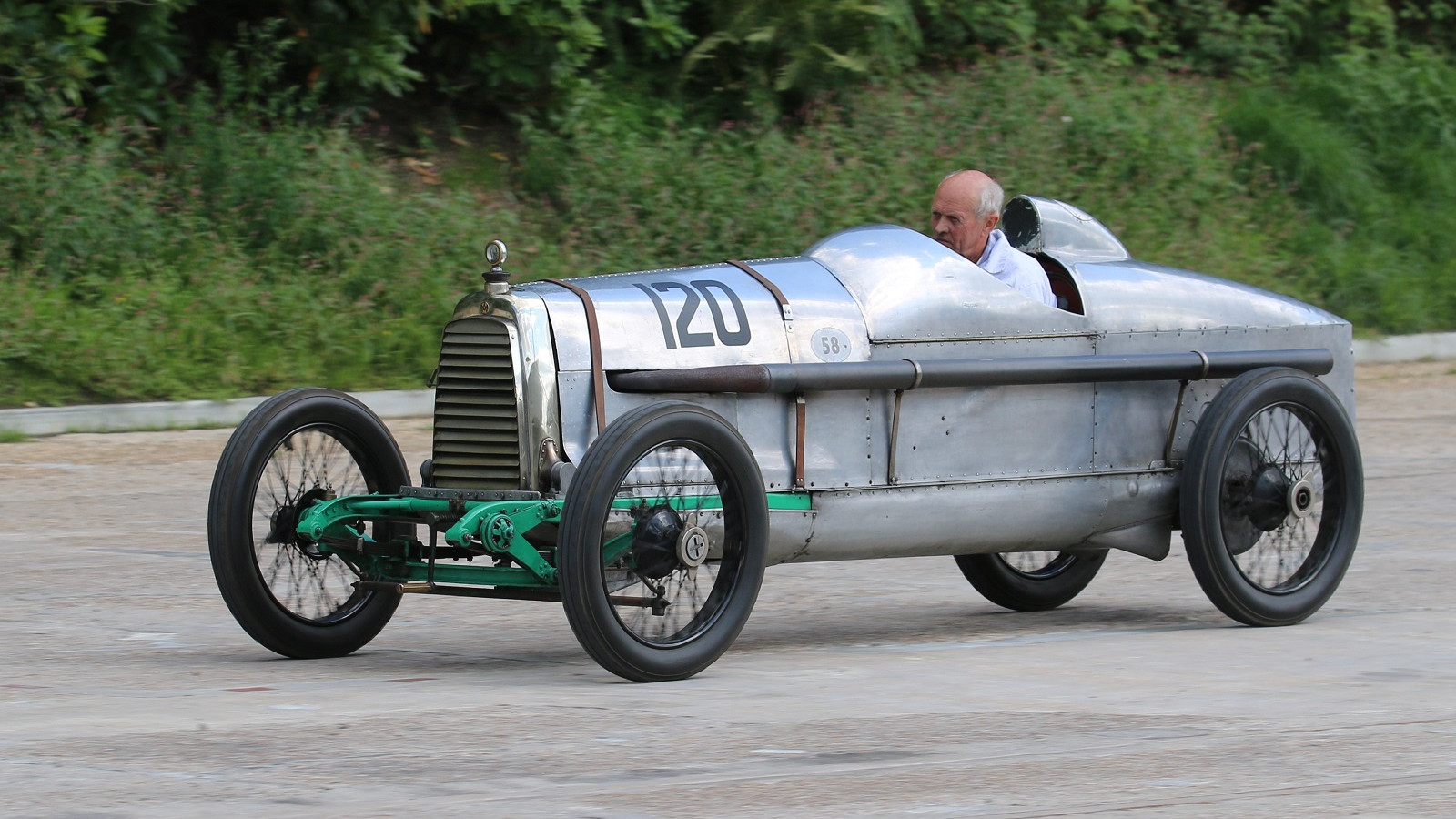20 ungewöhnliche Aston Martins | Classic & Sports Car