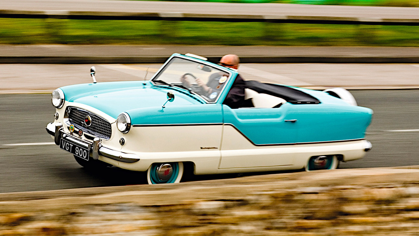 Elke auto van BMC | Classic & Sports Car