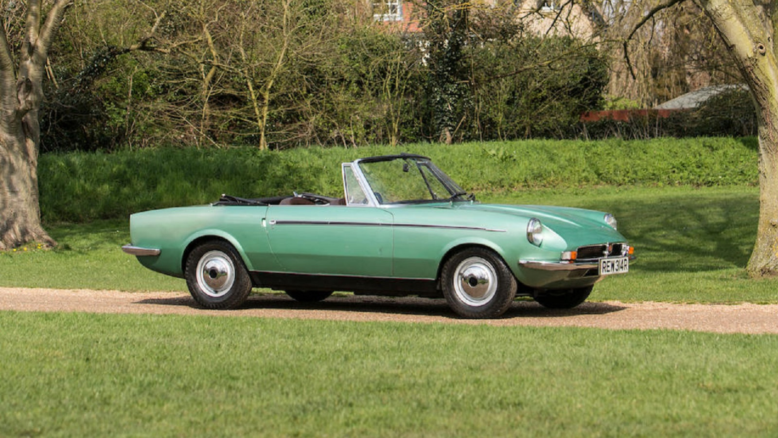 60 years of the MGB | Classic & Sports Car