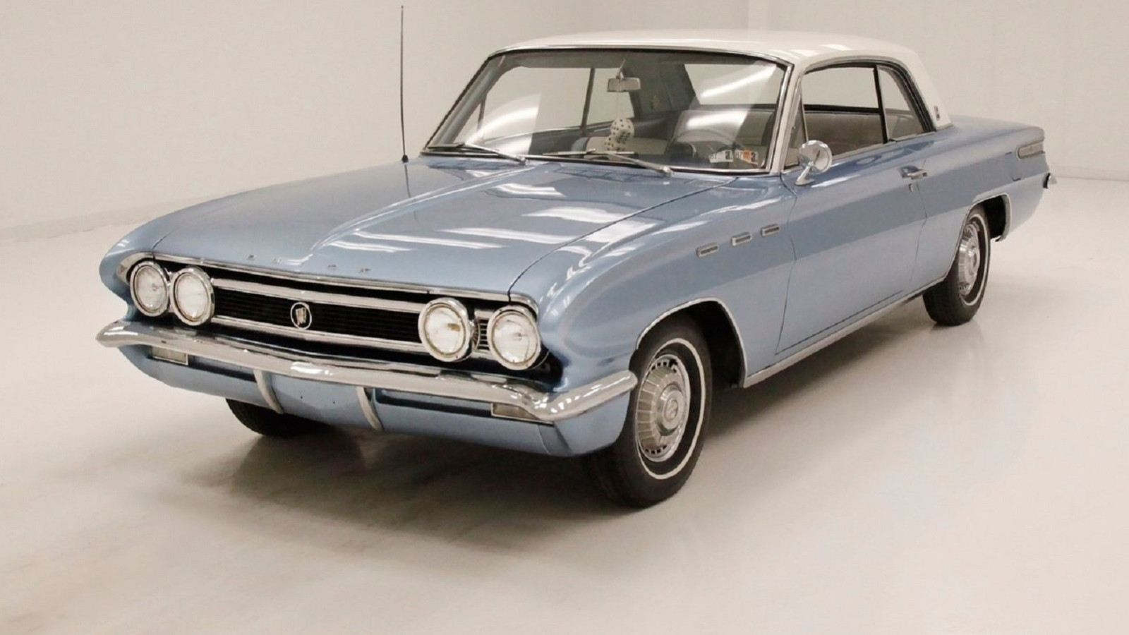 21 classic pillarless coupés | Classic & Sports Car