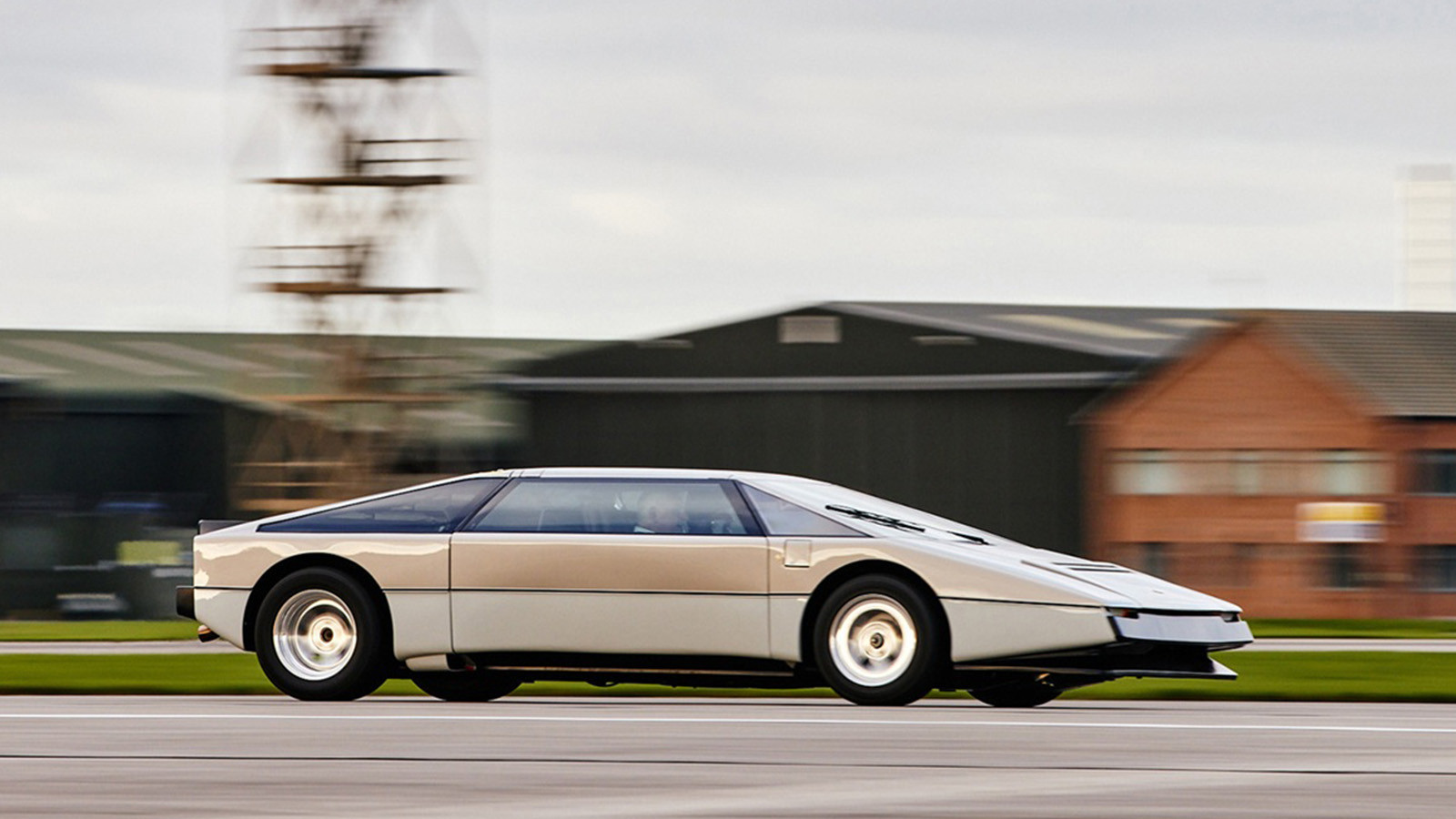 18 cars designed by William Towns | Classic & Sports Car