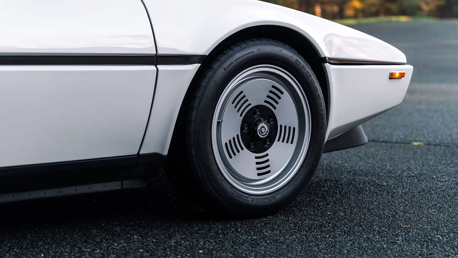 22 classic cars with the best stock wheels | Classic & Sports Car