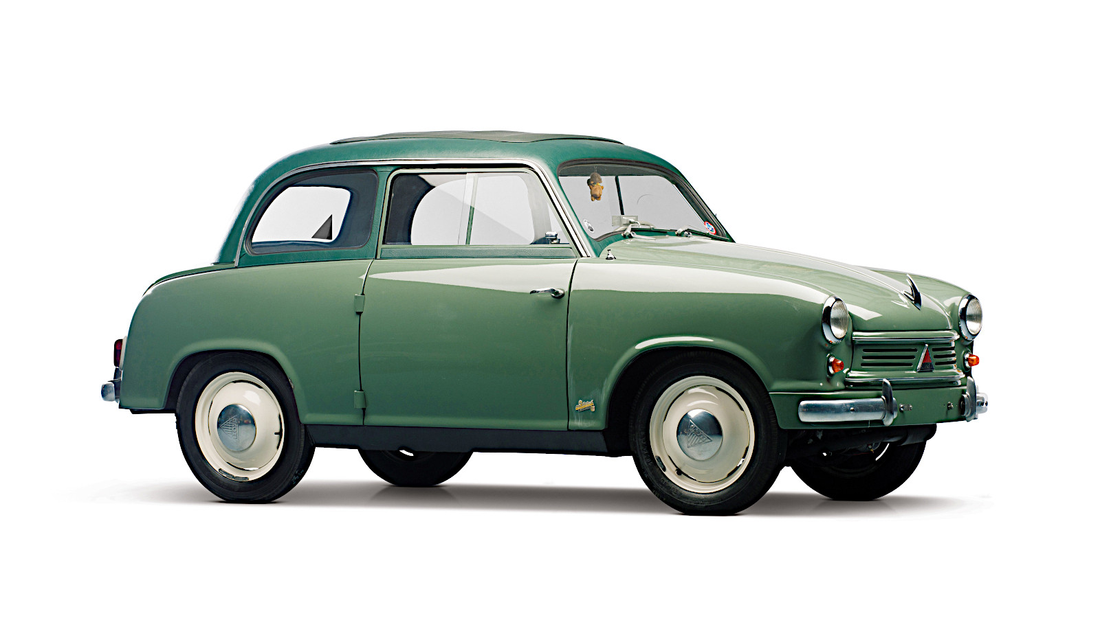 23 classic cars with two-stroke engines | Classic & Sports Car