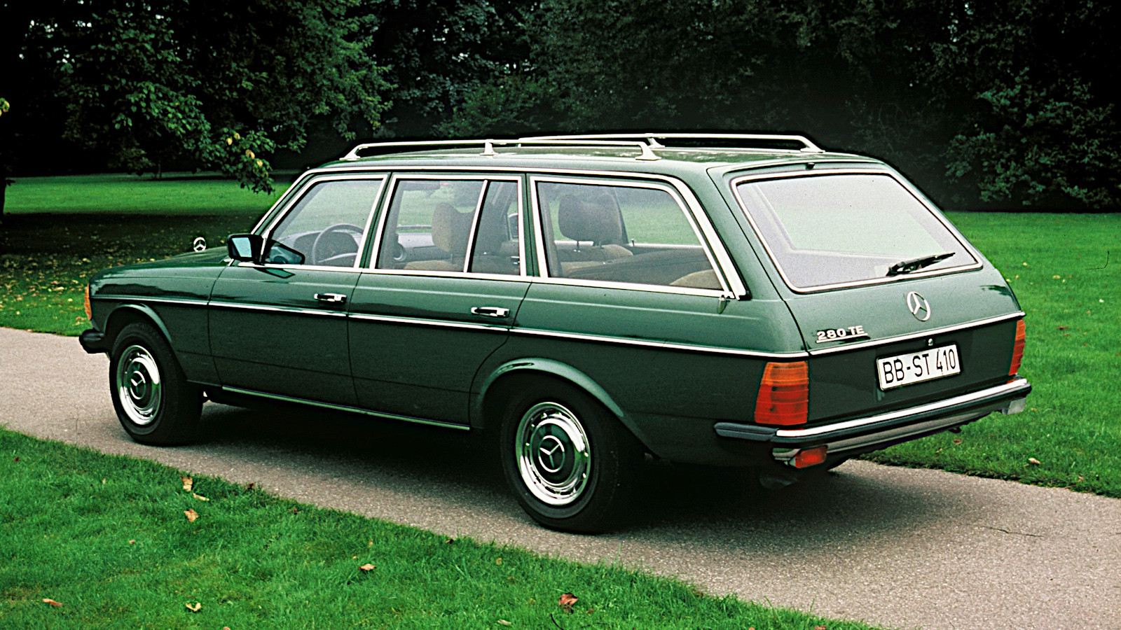 Mercedes-Benz 123-series at 50 | Classic & Sports Car