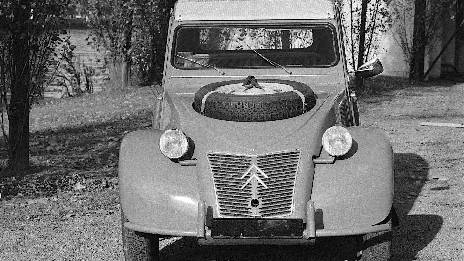 38 Oldtimer mit winzigen Triebwerken | Classic & Sports Car