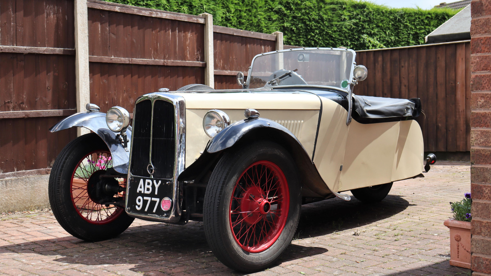 20 forgotten classic three-wheeled cars | Classic & Sports Car