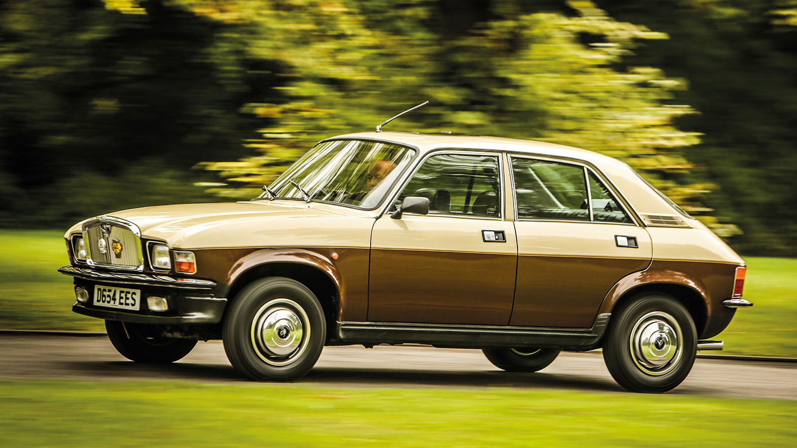 25 compact luxury cars | Classic & Sports Car