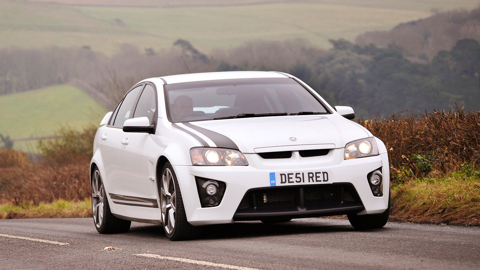 24 Autos, die ihren Namen mit Rennstrecken teilen | Classic & Sports Car