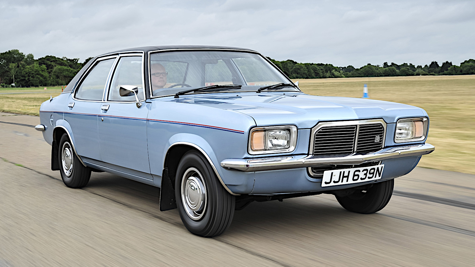 25 in Luton gebouwde Vauxhalls | Classic & Sports Car