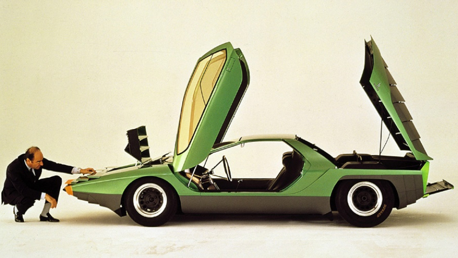 20 udda klassiska bildörrskonstruktioner | Classic & Sports Car
